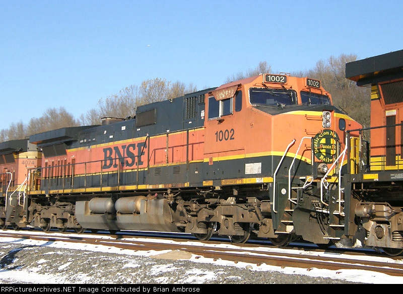 BNSF 1002